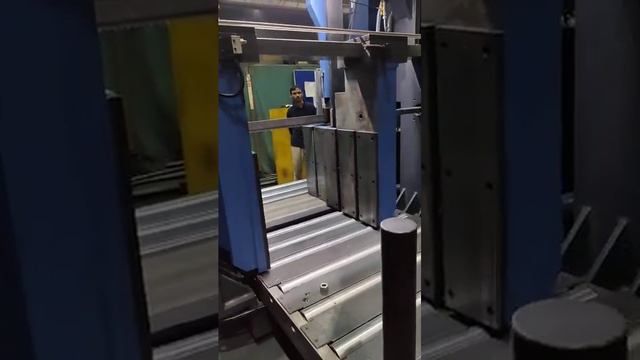 850 автоматический ленточнопильный станок рабочие  движения