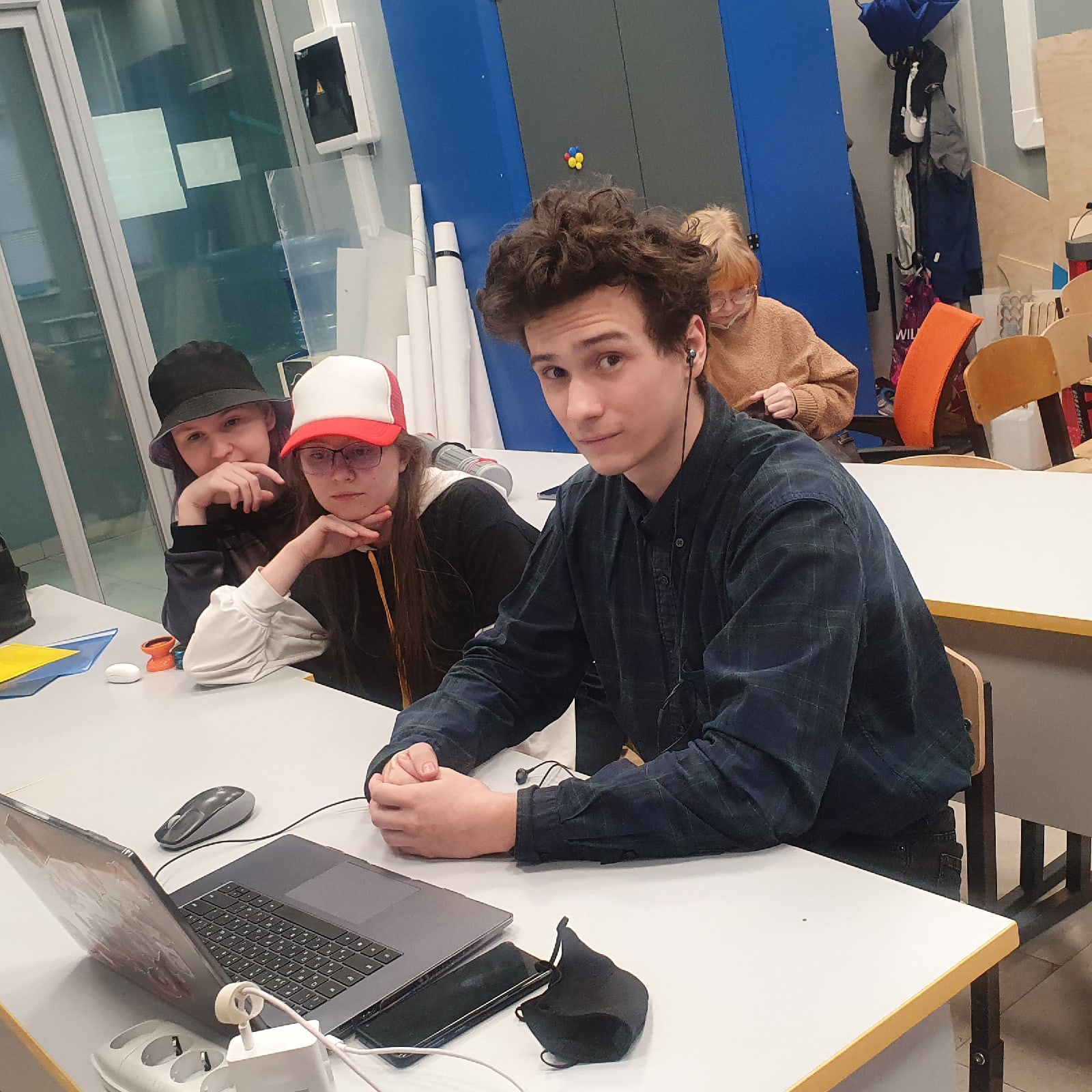 Лекция «Все начинается с точки: Кандинский В.В. и современный дизайн»