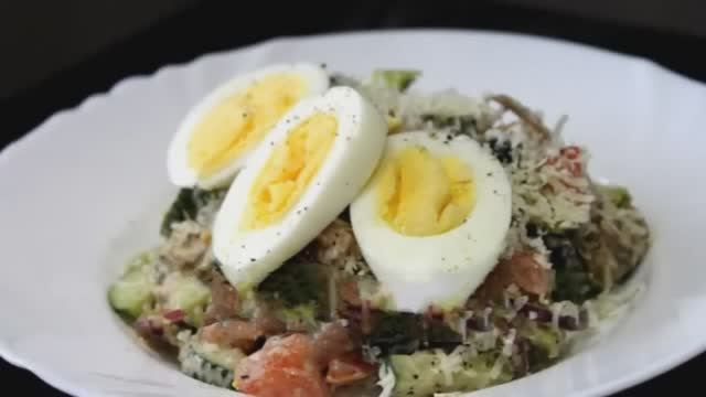 Овощной салат с тунцом