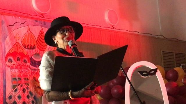 Инклюзивный сценический показ мод "Теория познания". Модный показ. Что такое мода?