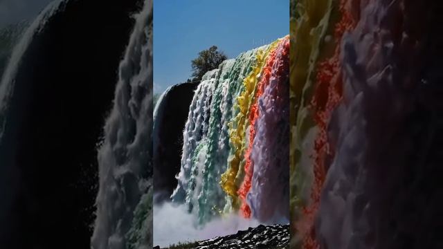 Разноцветный водопад