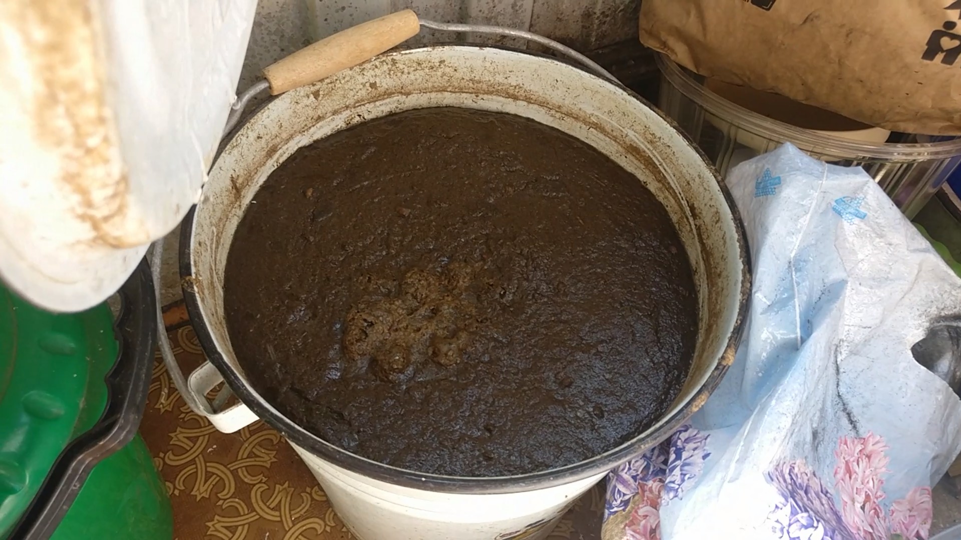 Выращивание помидоров и огурцов на балконе в 2022 году ➤ Чем удобрять и поливать ➤ Часть 4