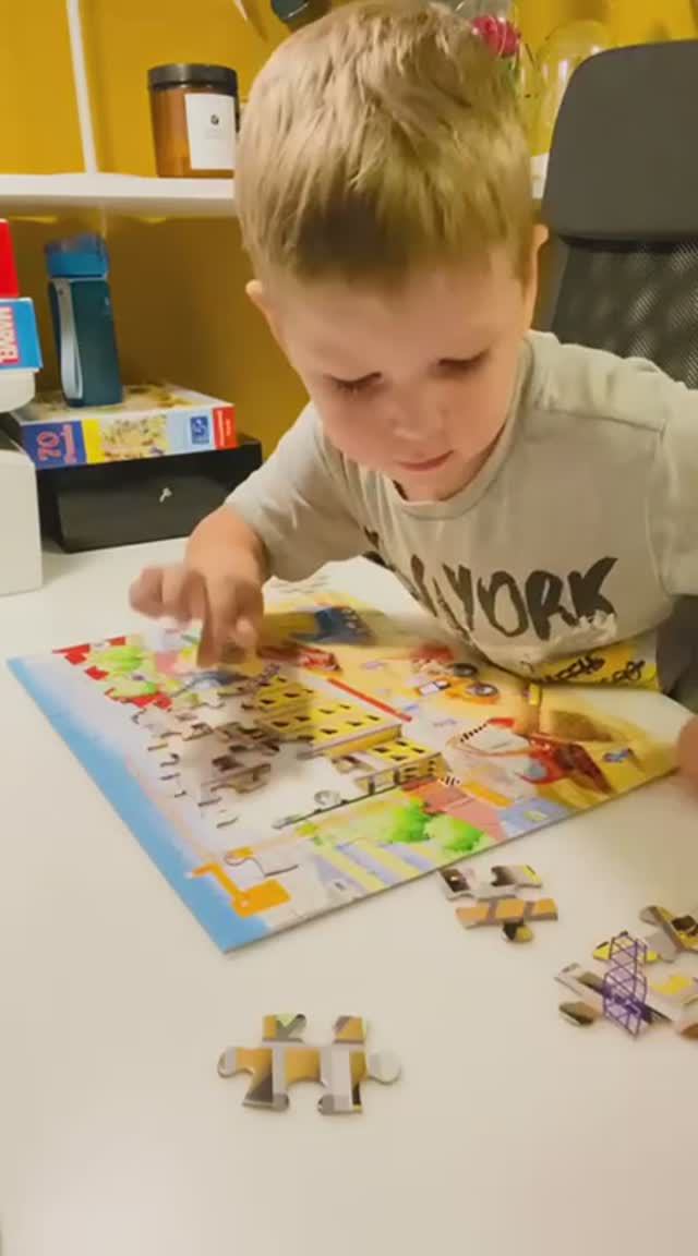 Стройка, 70 деталей, тетя, хочу водички ))