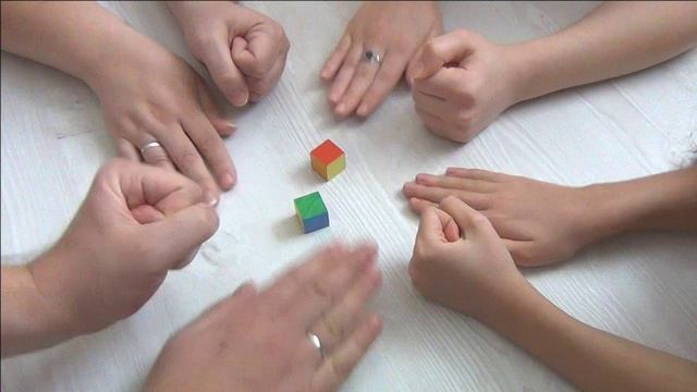 РАЗВИВАЮЩАЯ ИГРОТЕКА КУБОКУБ КУБОКУБ Найди своё сокровище