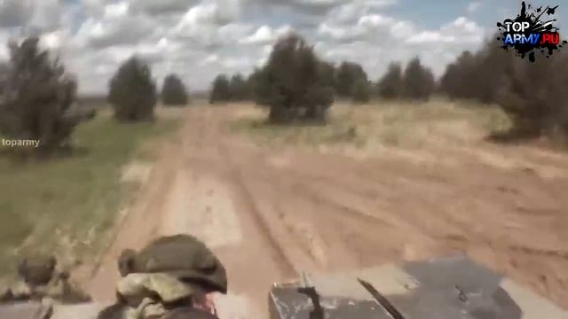 СОЛДАТ США ОБЪЯЛ УЖАС! Иностранцы о русских солдатах.mp4