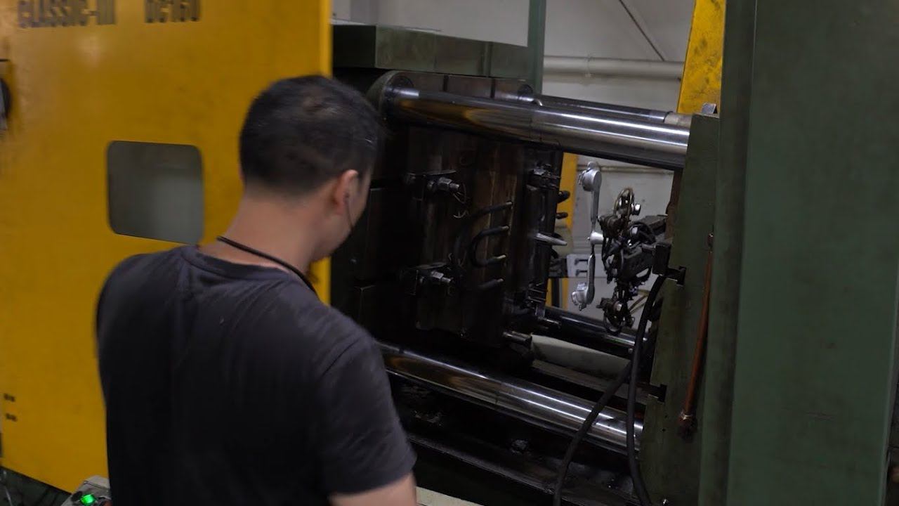 Производство ручек для смесителей. Завод в Китае.