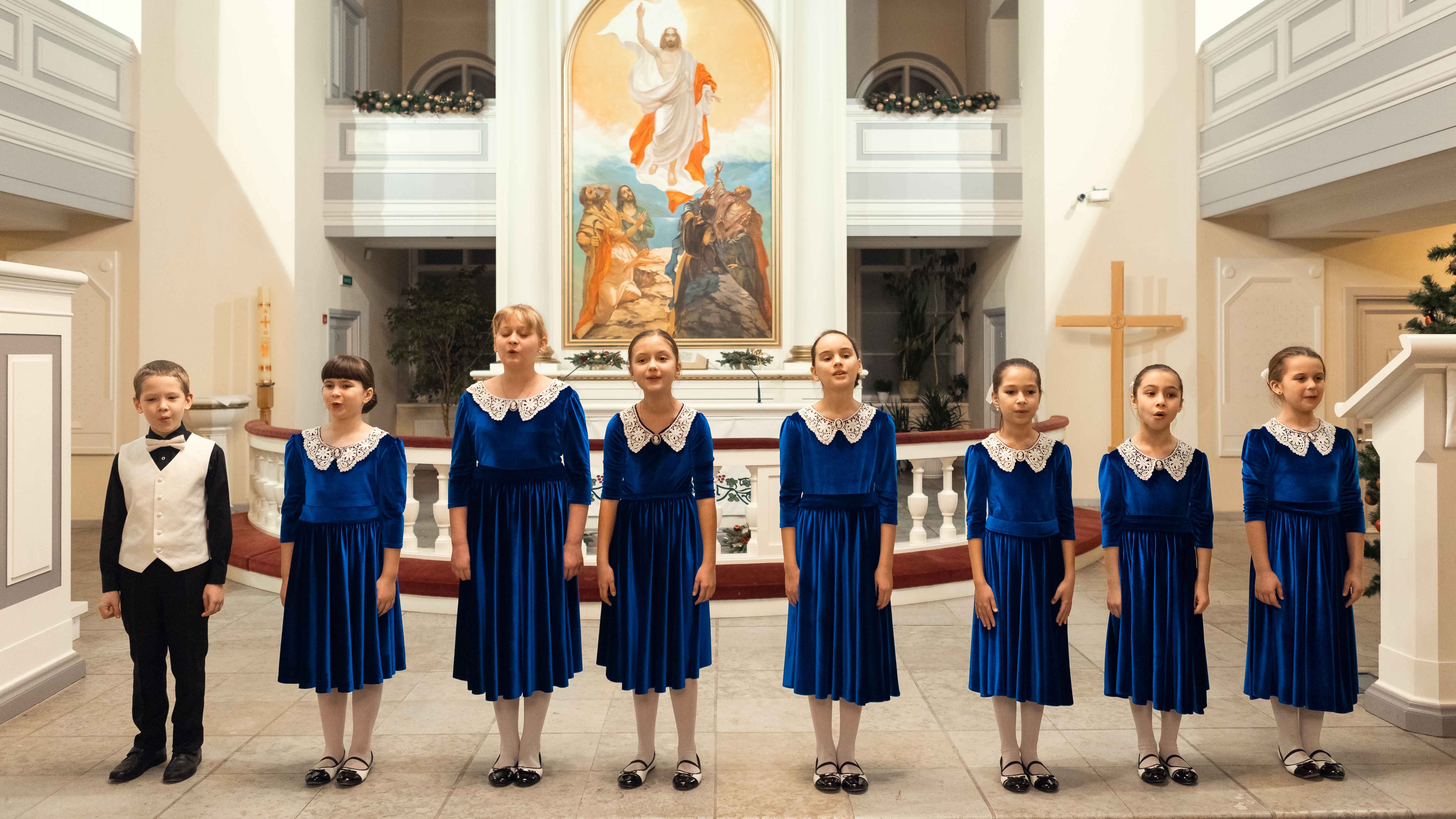 "Приветливая улица" (муз. Г. Струве, сл. В. Викторова)