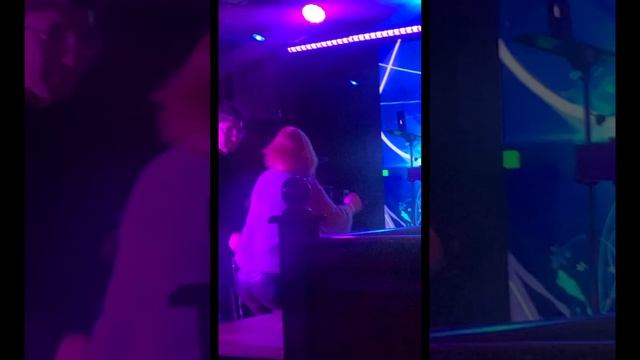 Вечер пятницы! Все на дискотекууу!