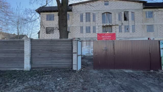 ст.м.пр.Просвещения/ст.м.Озерки - Продается трёх этажное здание + участок.