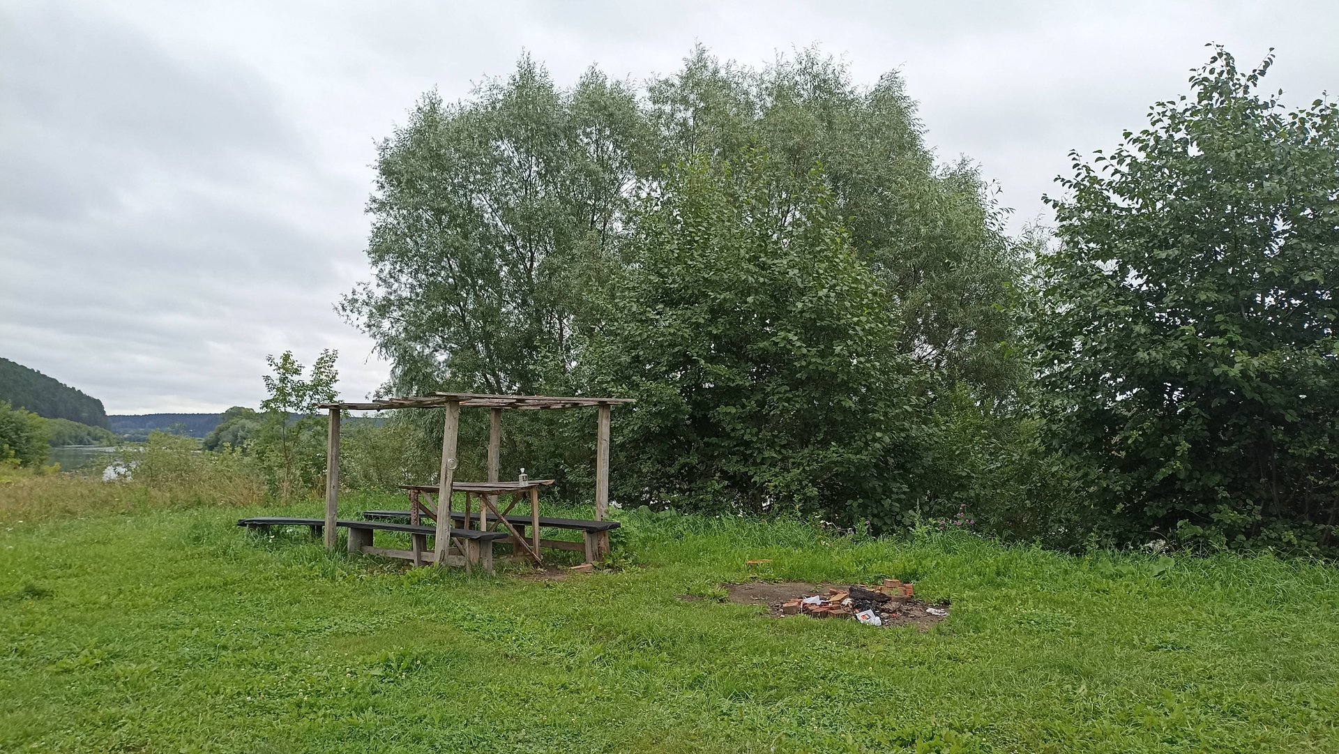 Оборудованная стоянка для отдыха на природе