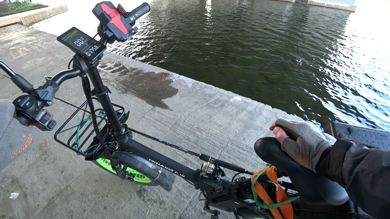 Тест нового Спиннинга TRAVEL Флагман! Ловля судака и окуня на реке Исеть. Рыбалка на Спиннинг