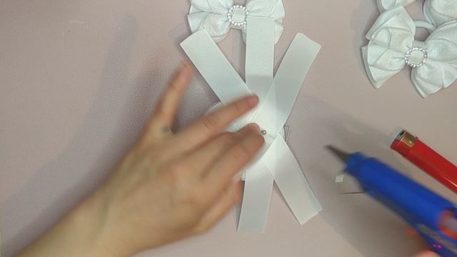 Галстук для девочек из репса и органзы.