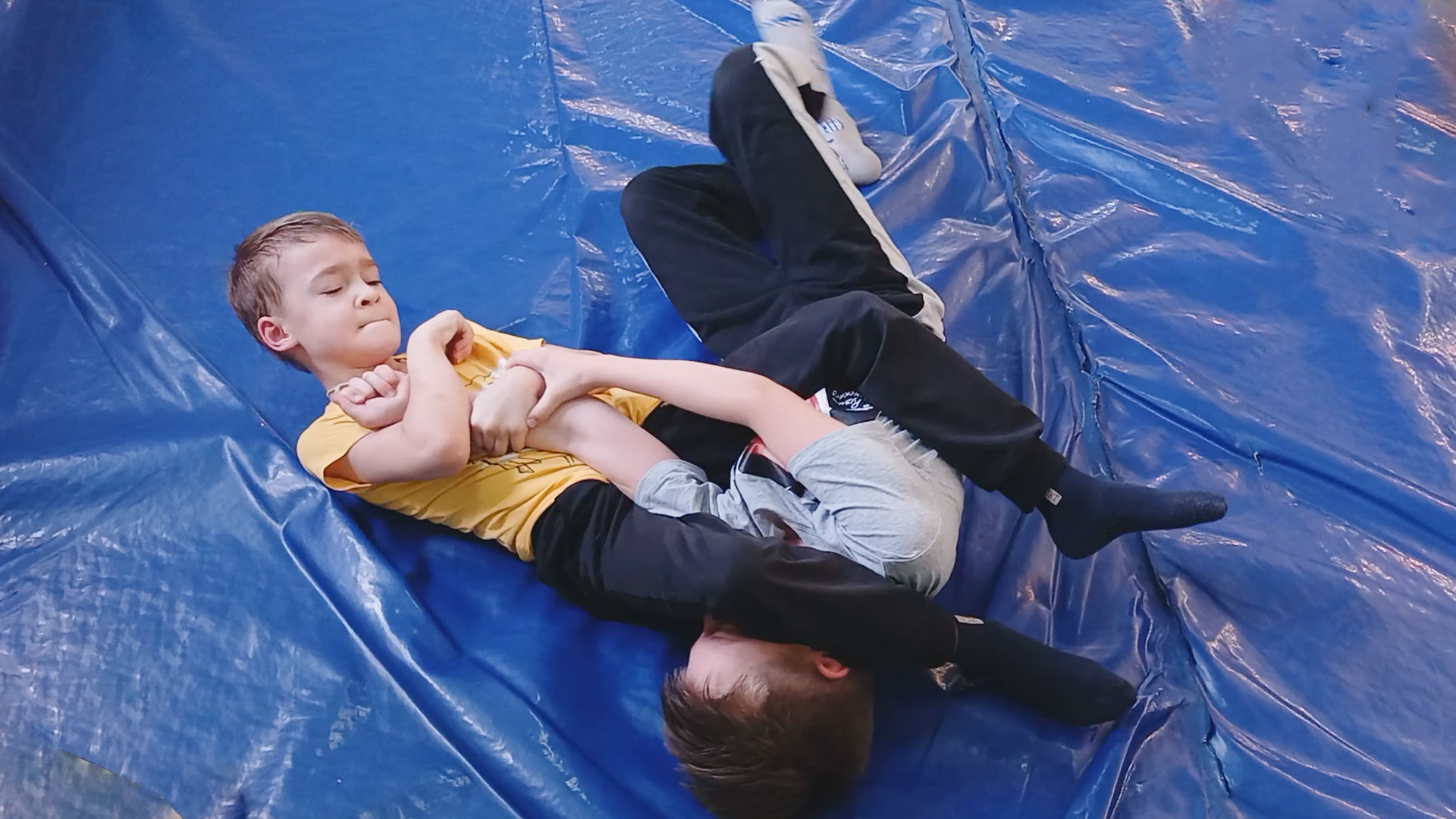 Школа единоборств ВАРЯГ. Наша тренировка. Живые спарринги без защиты.