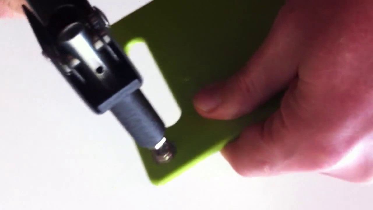 Установка кнопки (нижняя часть)- Клепатель с насадкой наш сайт tentnalodku.ru #boatcover