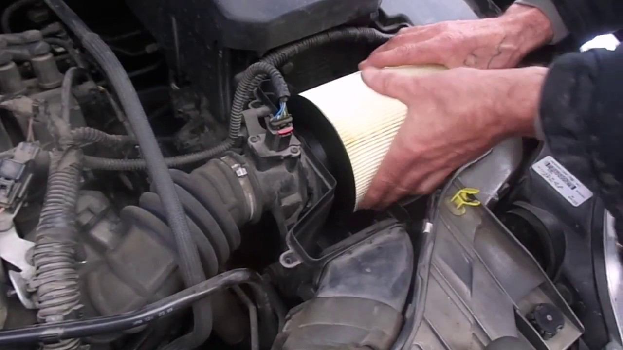 Замена Воздушного Фильтра на FORD FOCUS 3.