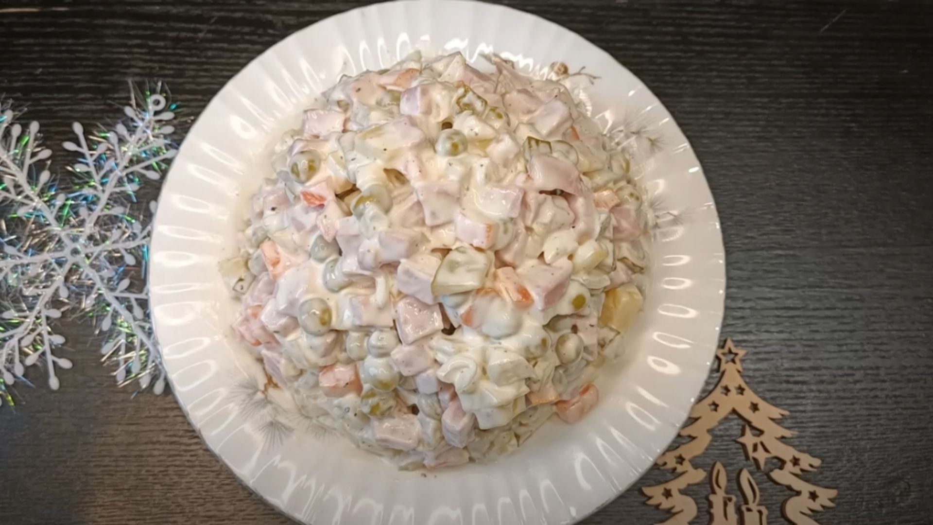 Салат Оливье. Лучший домашний салат на Новый год !