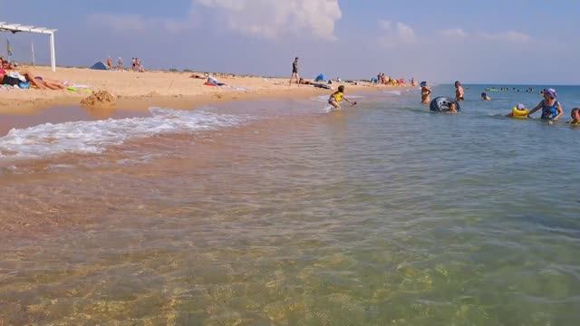 Благовещенская(Анапа).Первый день осени на пляже. Чистейшая вода, яркое солнце,+32 воздух,+26 море.