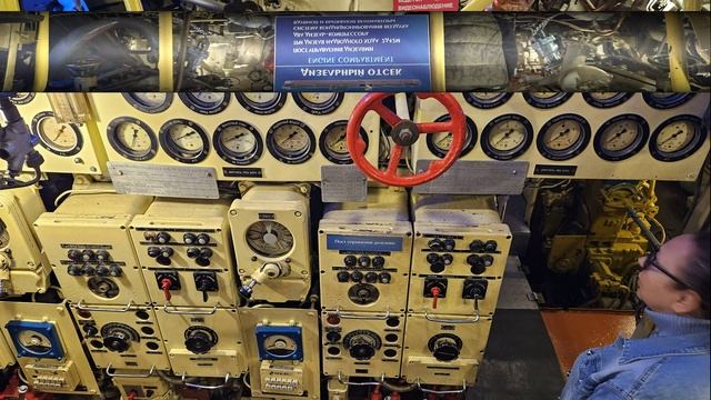 Калининград, Подводная лодка В-413 и Балтийск