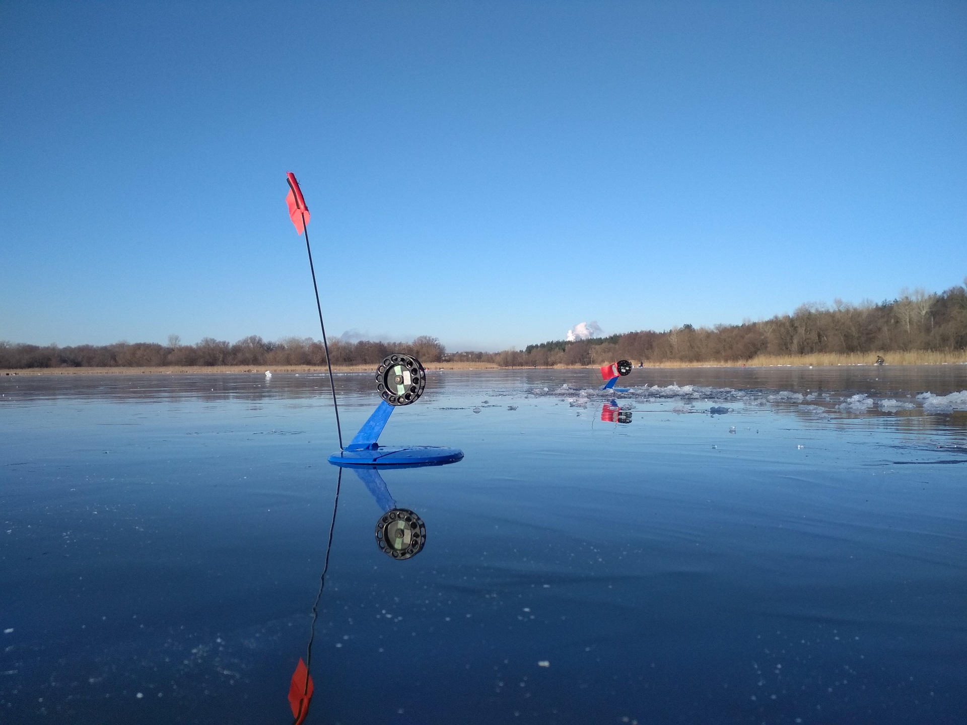 ЩУКА НА ЖЕРЛИЦЫ  Лёд ровный как стекло