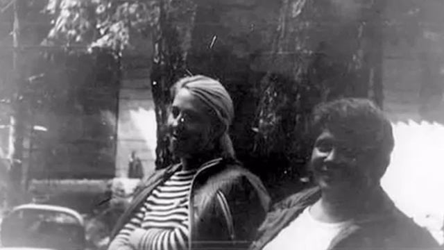 Не бродяги мы...Not tramps we