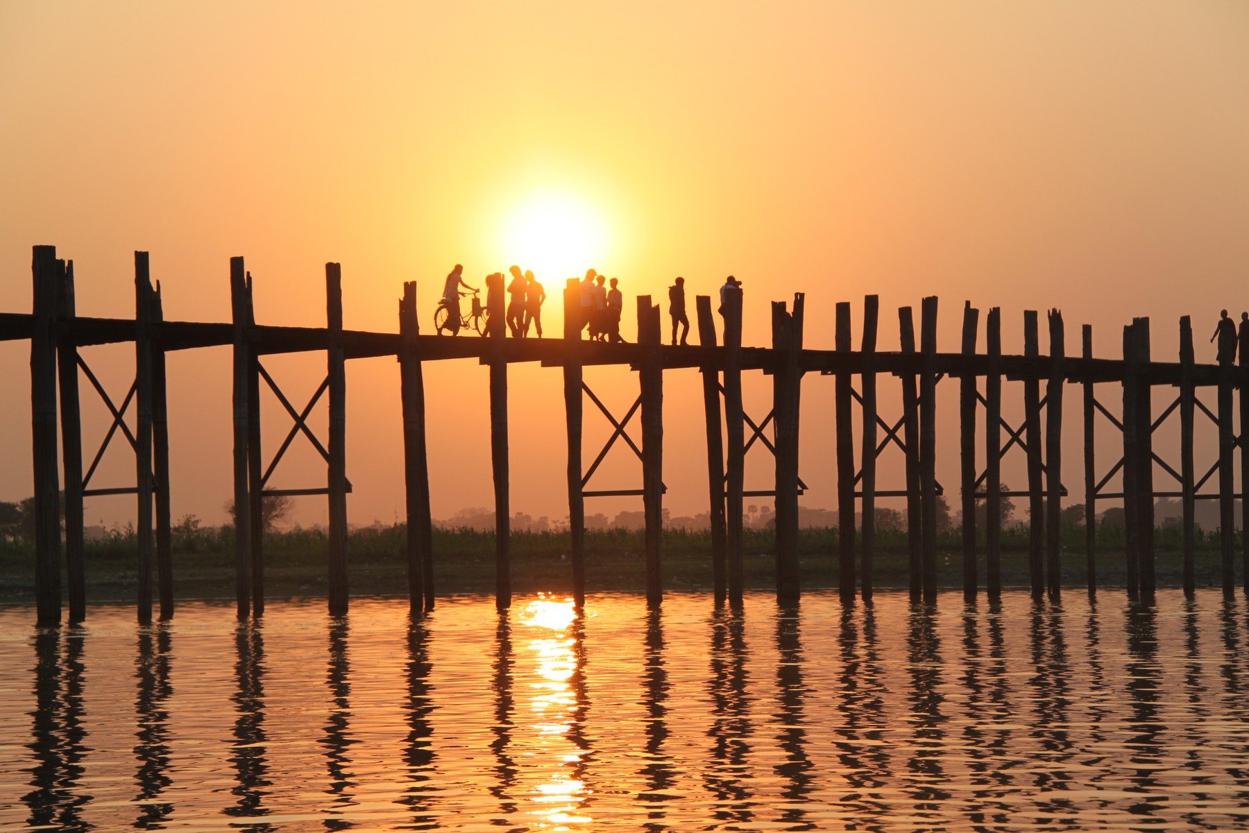 201102 Мьянма Закат в Мандалае