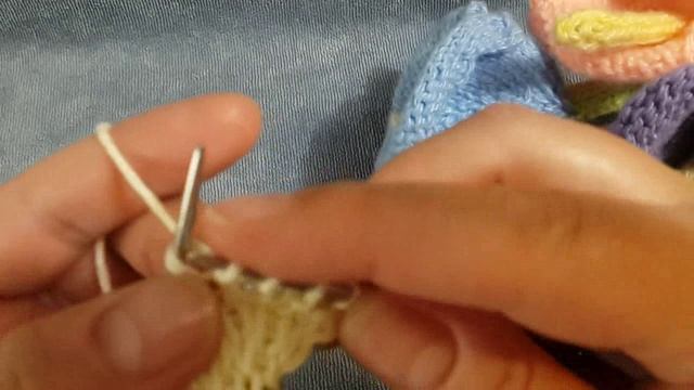 Цветок калла - строгость и очарование Спицами.avi