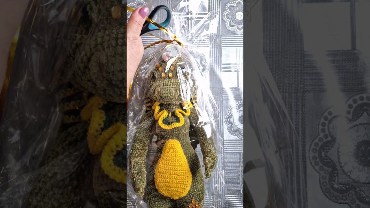 Дракоша Дина нашла себе хозяйку и отправляется на Сахалин Shorts