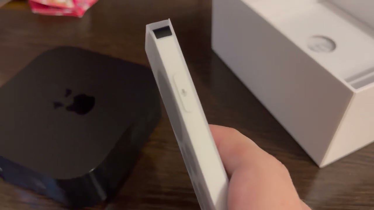 Распаковка телеприставки Apple TV 4K 2021 (снято в 2022 году)