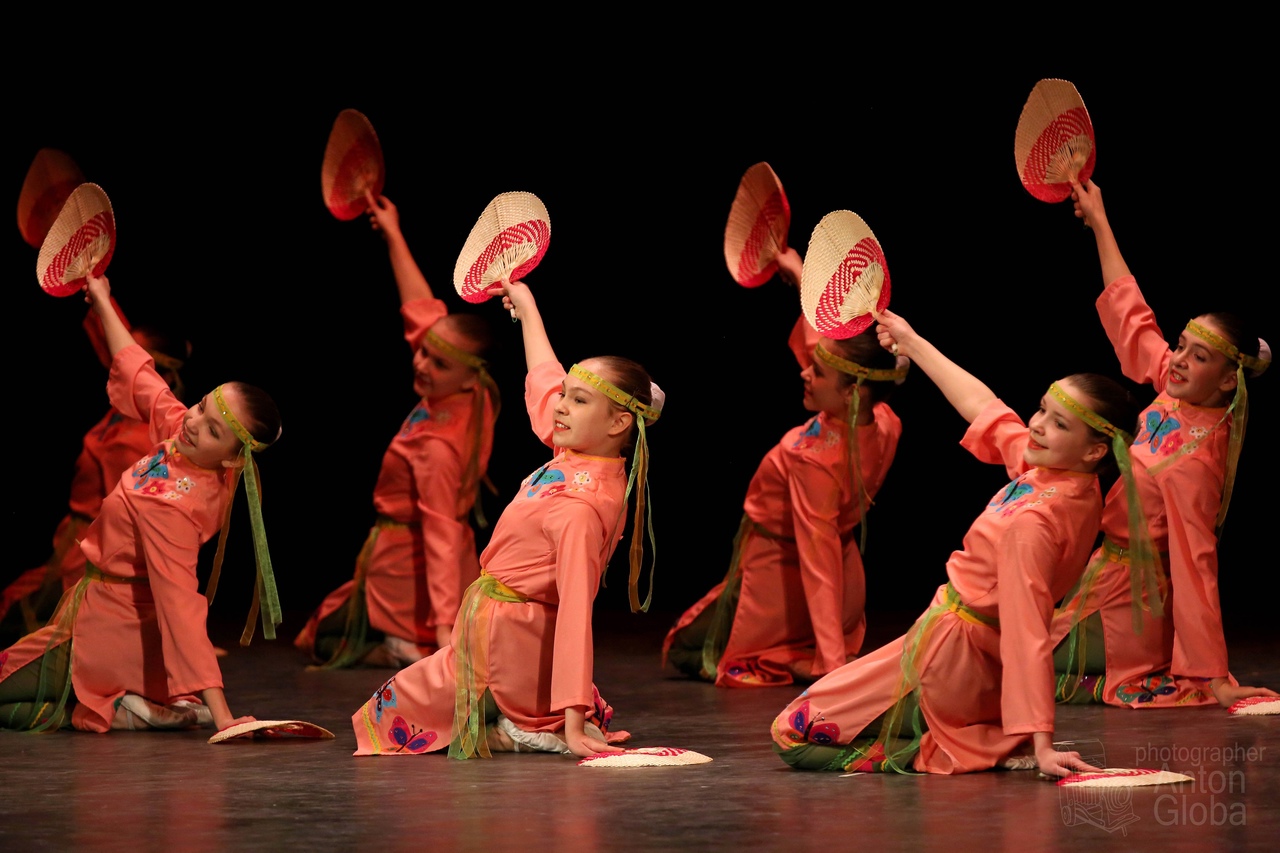 Вьетнамский танец «Пришла весна». Юбилейный концерт. 11.03.2021