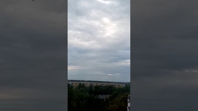 переменчивое солнце.то выглянет, то зайдет