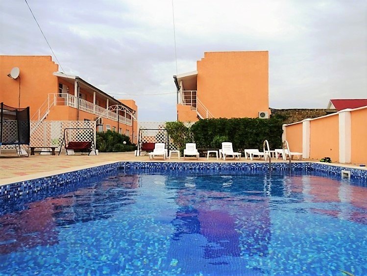 Мини-гостиницы и отели Поповки с бассейном. Отдых в Поповке недалеко от моря. «Залив» ГОСТЕВОЙ ДОМ