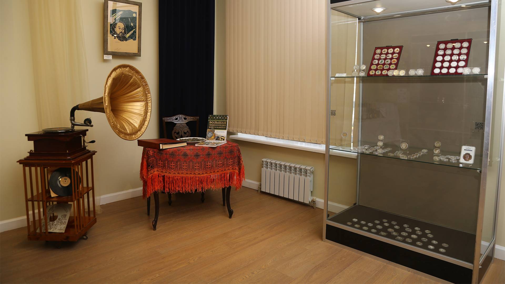 Экскурсия по выставке "Капсула времени"