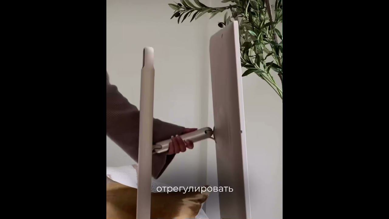 Телевизор Xiaomi с сенсорным экраном на мобильной стойке