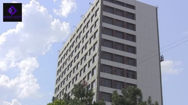 Восстановление Мариуполя: здание "Гипромез". Генподрядчик:  "Модуль-Центр". Видео: Кирилл Майер