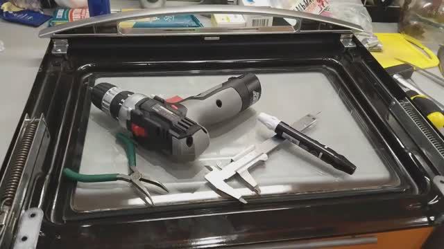 Стекло духовки ARISTON разбито Что делать