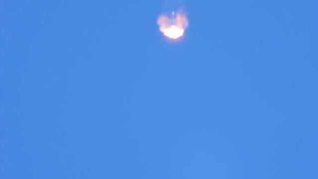 Возникновение теплового барьера во время возвращения ракеты-носителя Falcor9