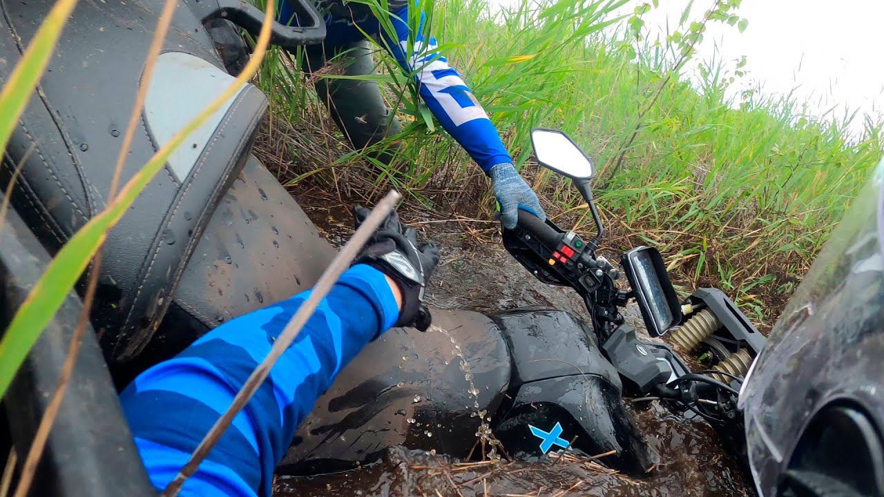 УТОПИЛ!? Приключение на болоте. Покатушка на квадроцикле cf moto удалась.