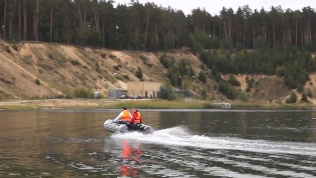 АЗИМУТ Атлас 365 с Сузукой 9,9 15 2 человека.mp4