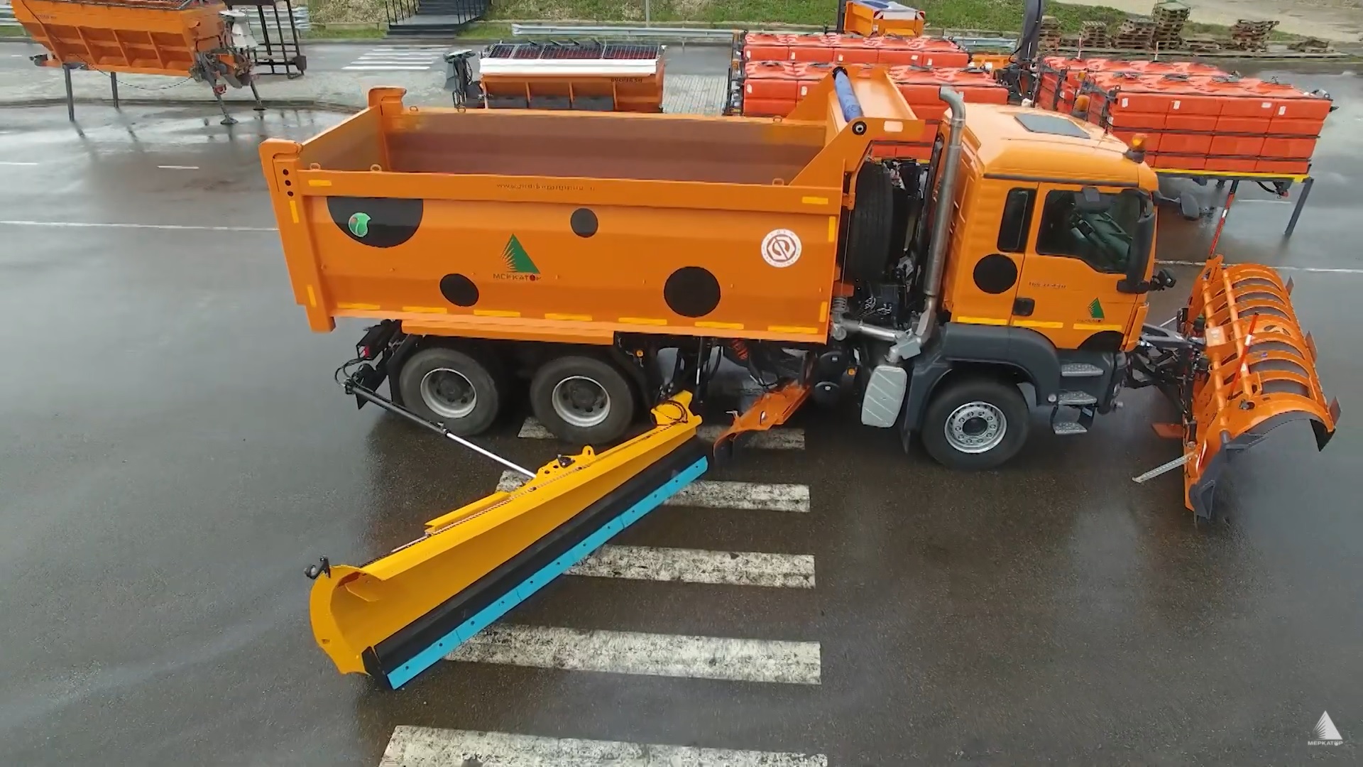 Отвалы, плуги, ножи и лопаты: выбор есть!