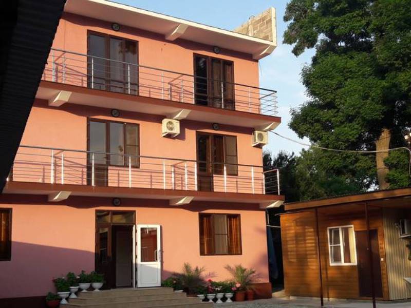 Отдых в Лермонтово недалеко от моря. Лермонтово жилье для отдыха посуточно. «Cherry» ГОСТЕВОЙ ДОМ