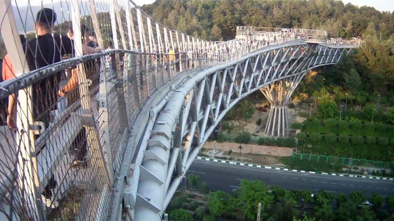 Иран. Тегеран. Мост Природы