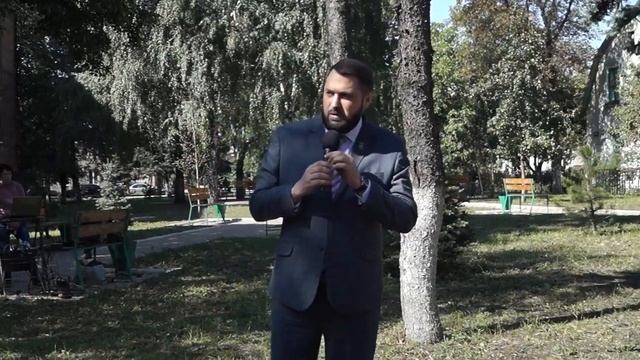 Митинг, посвященный памяти основателя города Ильи Николаевича  Дебольцева.mp4