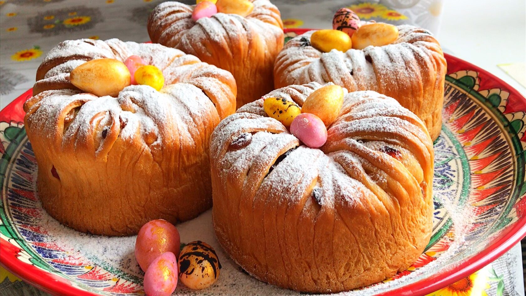 Красивые Пасхальные куличи.