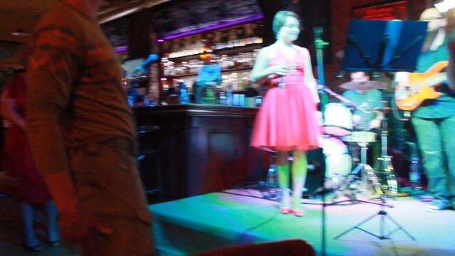 MARRY CHRISTY & MON PLAISIR - Try (Pink cover) фрагмент