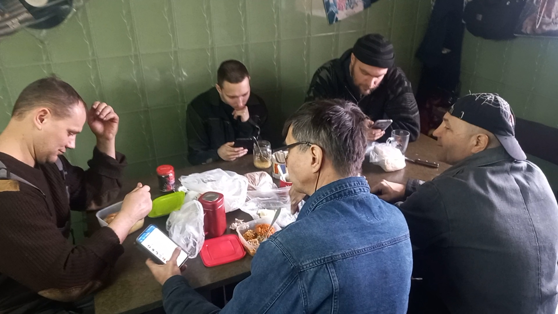 Будни нашего цеха 3. Оканчиваем работу над головками из Ярославля и Саранска. Ремонт ГБЦ Горловка