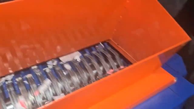 Шредер для бумаги уничтожение архива ИШМ-220 мобильный.mp4