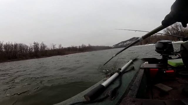 Судак и голавль по открытой воде на джиг 2022.mp4