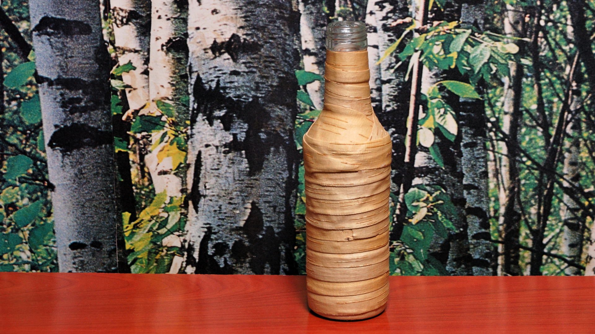 Обмотка  берестяной лентой, на примере бутылки.