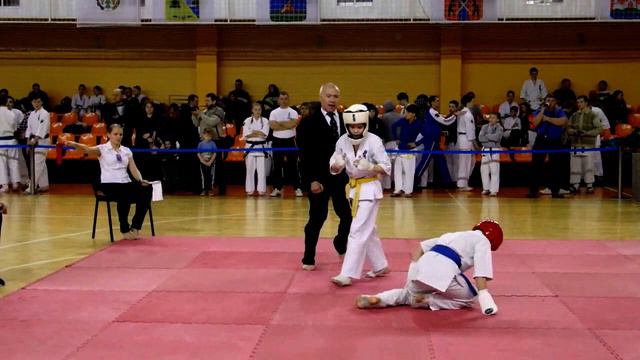 Лукашин Денис. Иппон-Лоукик. 1 место СЗФО по Кёкусинкай 2016. Категория 12-13 лет до 40 кг