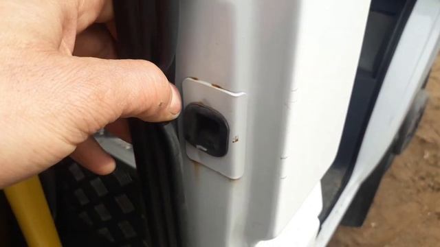 Mercedes-Benz уже не тот! Мерседес через год, обзор! С грустью об этом!.mp4